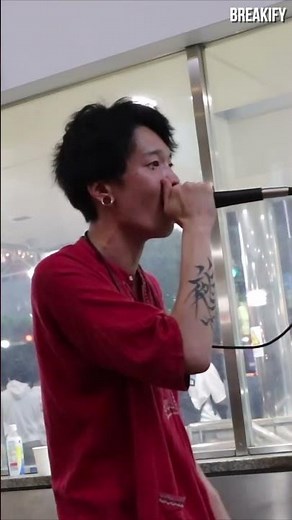 Incredible Japanese freestyle rappers busking in Tokyo's Shibuya district