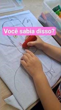 Did you know that you can use crayons to paint on fabric? Great idea 💡 to do with kids