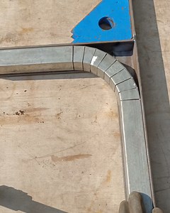 1M views · 10K reactions | welder's secret trick to manually bend a square pipe 90 degrees #weld #welder #howtoweldingforbeginners | Yance welder art | Facebook