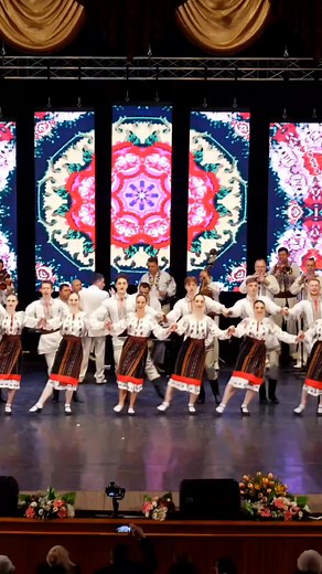 #vintulet #dansatori #oleglaviust #laviust_eu #laviust_com #moldova