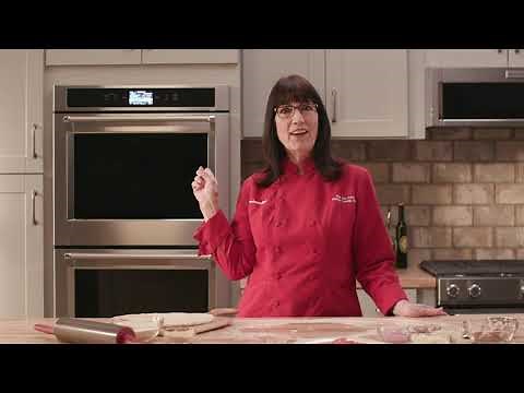 Smart Oven+ Grill Demo: Chicken Pesto Pizza | KitchenAid