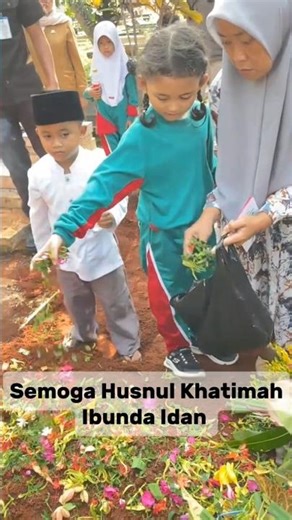 May Idan's mother have a good ending. Ni Hyang will continue to accompany Idan. #kangdedimulyadi