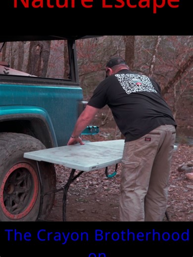 Escape to the forest for the most peaceful overland weekend ever 🌲🔥 Kris and I take a short, easy trail into a quiet drive-in campsite deep in the woods. No rush. No stress. Just tires on dirt and nature all around us. We set up camp and let the crackling fire and wind through the trees do all the talking. No music. No voiceovers. Just pure outdoor ASMR. Our shop cat even tags along, living his best camp life. 🐾 The next day? Slow and simple. Relaxing by the fire, cooking a midday snack, and 