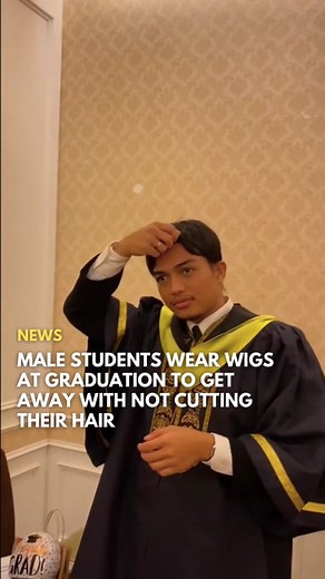 Videos of male graduates wearing wigs on their convocation day recently piqued the interest of netizens. One of the videos was shared by TikTok user @HURMK, in which he was seen taking off a short wig after his graduation ceremony, revealing his shoulder-length hair with blonde highlights. He also shared pictures of him in the wig and how he looked throughout the ceremony. At the time of writing, the video has garnered over 4.4 million views. According to a source, the graduate wore a wig to avo