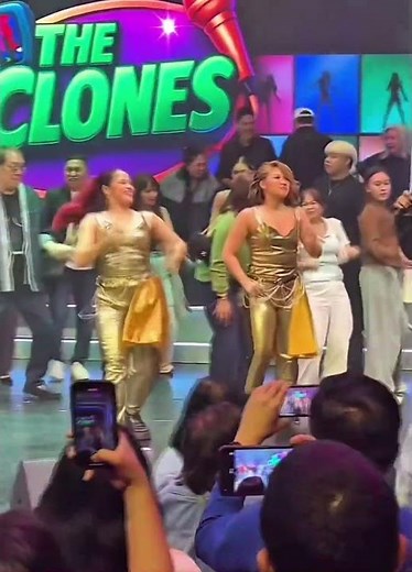 Finale Song ALL STAR CAST “Santa Clones Is Coming To Town” MUSIC MUSEUM with ROUELLE CARIÑO