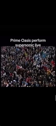 Supersonic intro ⚡️🎸 #foryou #liamgallagher #fyp #Oasis #noelgallagher