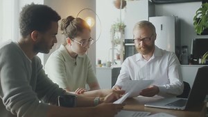 The Role of Financial Advisors in Retirement Planning: Do You Need One?