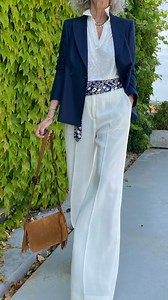 4.2M views · 46K reactions | Idea  Tips del lunedì Ecco come fare una cintura tipo obi con una cravatta senza rovinarla . Vi occorre solo una spilla da balia .. …e ora divertitevi a creare cinture diverse … . Idea  Monday Tips Here’s how to make an obi-type belt with a tie without ruining it. You only need a safety pin .. And now have fun creating different belts ... . #puntovela #puntovelastyle #lovefashion #fashiontips | PUNTO VELA | Facebook