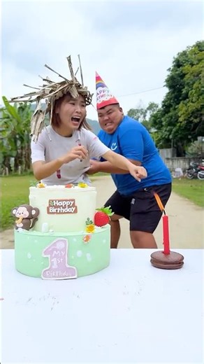 Giant or Tiny Cake? 🎂😳