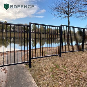 [Hot Item] Decorative Metal Garrison Security PVC Strip Screen Fence Garden Fencing Wire Machine