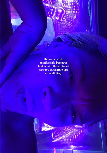 don’t recommend but they bring me so much joy so like 🤷‍♀️🤷‍♀️🤷‍♀️ #tanning #tanningbed #tan #addiction #toxic