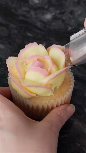 Sneak Peek: Valentine’s Day Cupcake Set Coming This Friday!