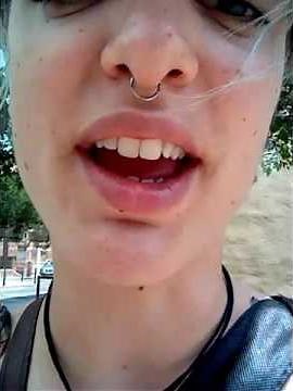 Que marca deja el labret vertical? (Piercing labio)