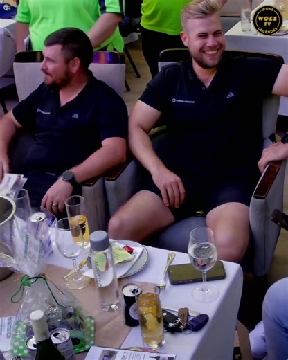 Wanneer jy weet wat jy wil bereik, vat jy die alarm. Hierdie video vat ons terug na mooi oomblikke uit Woes TV en Legendes se 2025-seisoen. Dit was tydens die Halli Trust - Non-Profit Organisation se jaarlikse gholfdag. ’n Dag vol mense wat omgee. ’n Organisasie wat elke bydrae laat tel. ’n Fondsinsamelingsgeleentheid met ware impak. As jy ’n fondsinsameling wil aanbied wat mense raak en resultate lewer, gesels met ons. Kontak Woes TV info@woestv.co.za ATS Transport Brand Core Solutions #WoesTV 