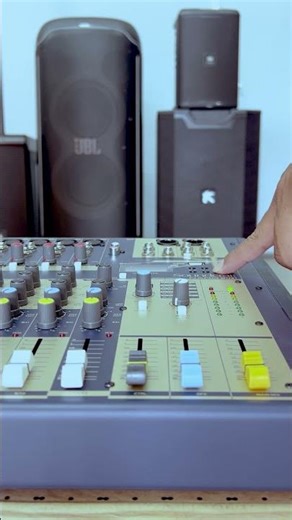 Test Sound 4000W JBL PRX915 VS JBL PRX918XLF