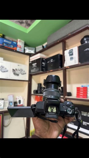 Canon m50 with 15-45mm lens Mirrorless camera Sharpness 💯 4k Video Quality Hd photo 3 piece battery Comes with bag battery charger memory card Delivery 🚚 all over nepal Inbox 📥 contact us on 9746950037, 9820364530 #usedcamerashopnepal #secondhand #biratinfotech #viralvideo #camerastore