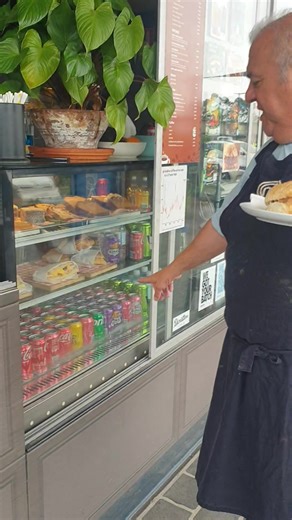 🤗🤗🤗 #todaysspecial Wednesday 29th October #porkandgravyroll with a #canofsoftdrink 💥💥💥 $$ 10 $$ 💥💥 #yesmate #thestackshackrutherford #homeofthetendollarspecial 👌 343 New England highway Rutherford ☎️ 0434006690 | The Stack Shack Rutherford