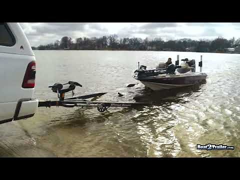 1 Person Boat Load Demonstration | 1 Man Boat Loader | Boat2Trailer Boat Loading System