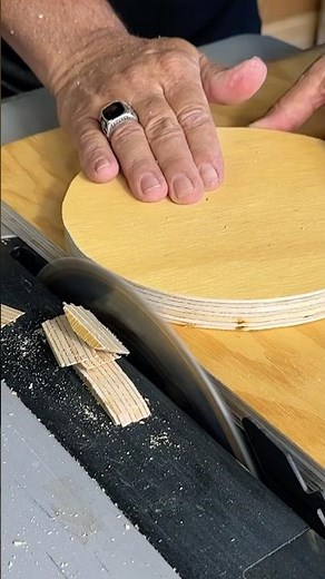 CUTTING PERFECT CIRCLES AT THE TABLE SAW!