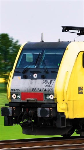 Siemens Eurosprinter ES64F4 with freight train #trains #railway #railroad #trainspotting #dronevideo