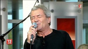630K views · 219 reactions | ¡Esta versión es imperdible! Deep Purple interpreta su clásico "Smoke On the Water", pero esta vez a ritmo de jazz. Escúchalo y compártelo #BehindTheSongs | Behind the Songs | Facebook