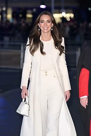Kate Middleton Elegant White Outfit 2025, Classic Royal Fashion, Timeless Style Inspiration