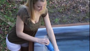 POOL BLASTER Water Tech Grit Gitter Manual Cordless Hot Tub and Spa Vacuum Cleaner for Spot Cleaning Sand and Dirt - Lightweight Handheld Design