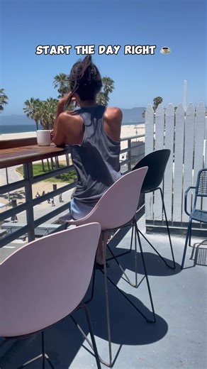 Experience Stay Open Pod Hotel in Venice Beach