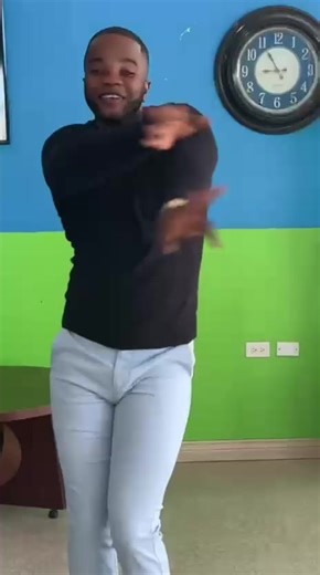 Engaging Performances for an Invisible Audience