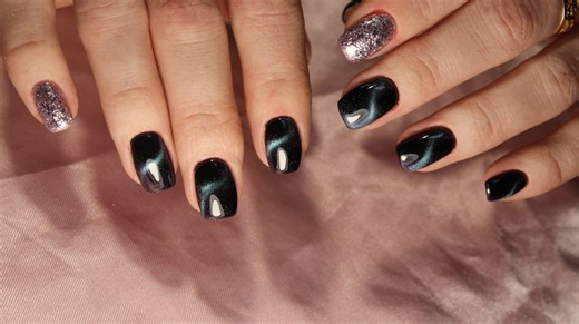 10 trendi köröm design, amit mindenki imádni fog 2025-ben!