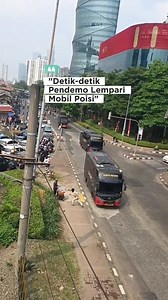 1.6M views · 10K reactions | "Detik-detik Pendemo Lempari Mobil Poisi" #tranding #demo #gedungdpr #dpr #jakarta | Faishol | Facebook