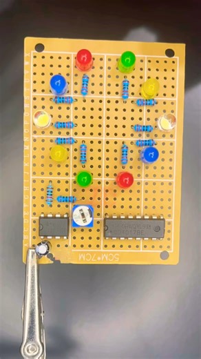 555 Timer + 4017 LED Chaser | Running LEDs with Speed Control