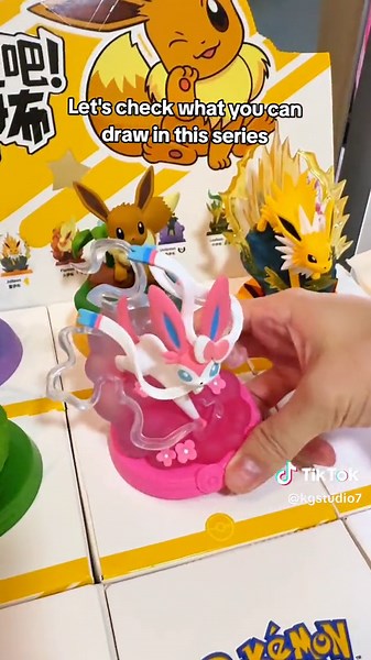 Eevee & Eeveelution Pokemon Collection Box Unboxing