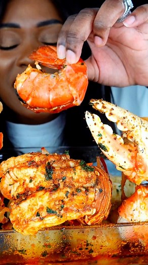 71K views · 2.4K reactions | Seafood boil Mukbang ASMR king crab lobsters tails shrimp mussels spicy cajun seafood sauce 呂咽戀 #mukbang #asmr #mukbangasmr #asmrfood #seafood #seafoodlovers #seafoodboil #food #foodblogger #foodphotography #foodie #foodlover #eating #eatspicywithtee | EatSpicy WithTee | Facebook