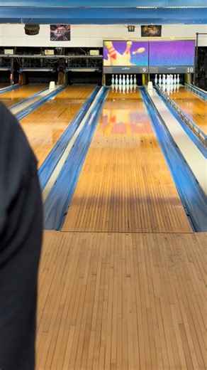 Oohhhhhh yeahhhhh💯 • • • #bradandkyle #stormnation #bowling #pba #train #striking #practice #satisfying #turbo2n1grips | Kyle Sherman Bowling