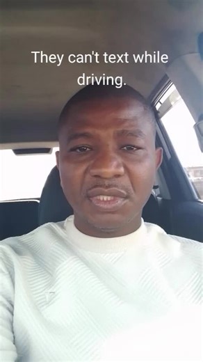 Driving Safety Tips for Avoiding Distractions