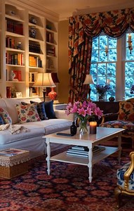 Create a cozy haven with chic decor ideas that work all year round. Whether it's fall, winter, or beyond, these tips will help you style your home for ultimate comfort and charm. #HomeInspo #HomeDecor #CozyVibes #InteriorDesign #SeasonalStyle #ChicLiving #HomeComfort | Just Decorate