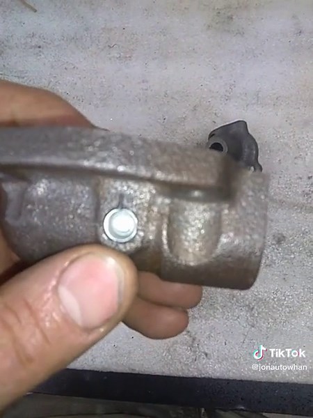 Stake your SBC Oil Pump #oilpump #enginebuild #enginebuilder #enginebuildingmagazine #enginebuilding101 #enginebuildingtips #enginebuild #engine