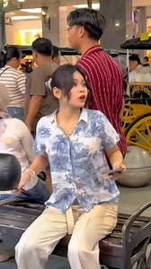 67K views · 2.1K reactions | very panicked beautiful lady 藍 | Ares Prank | Facebook