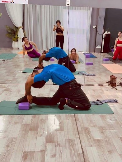 Insane One-Leg Back Bend 🔥 | Master #YogaPose #AdvancedYoga #BackBendingYoga #Yoga2026 #YogaShorts