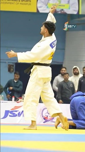 Aditya Solanki gets the crowd going with his 🥇 at the #SeniorNationals
