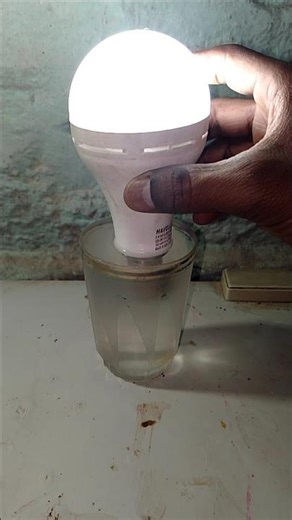 Experiment with real ✅ and fake ❌