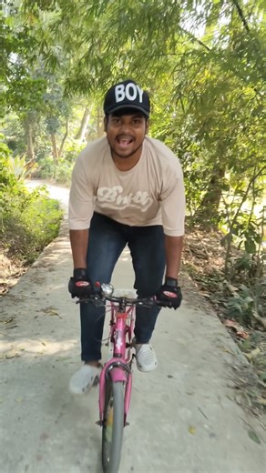 Today I fell while riding Tom's mini bike🚴😡🚳#shortvideo #trending #comedy