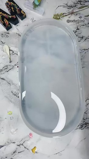 Serving up a little sunshine in trinket tray form 🌼 Clear resin, a bold yellow gerbera and some soft little petals all floating together and looking cute as anything. Feels like a tiny summer moment caught forever ✨ Resin @jdiction_officials use code RESINABOUT for discount ✨ #resinabout #resintrinkettray #pressedflowers #resinartuk #resinartistuk | Resin About