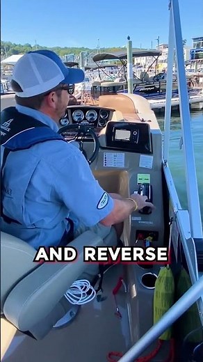 How To Dock a Pontoon Boat - It's That Easy 😎: Bridge Marina Docking Tips #shorts