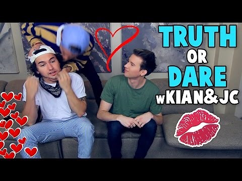 KIAN & JC KISS ON CAMERA