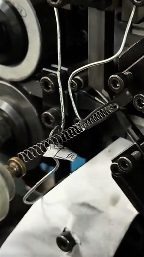 Forming Precision Wire Springs With Professional Automatic Industrial Machinery