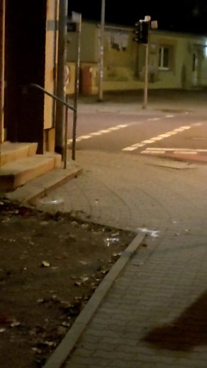 Was ist hier los??? Wird nach nem Unfall, sieht so aus🧐🧐 Nicht mehr uff geräumt??! Sind das Keene wichtigen Hinweise, Spuren etc. | Claudia Scheufler