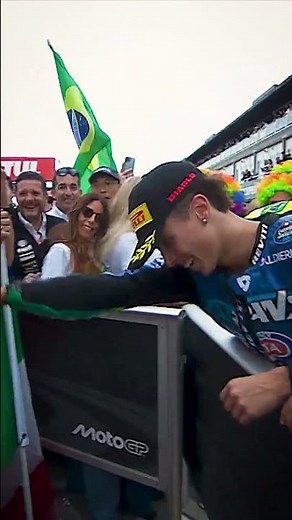 Marc Marquez congratulates new Moto2 World Champion Diogo Moreira 🫂 👑