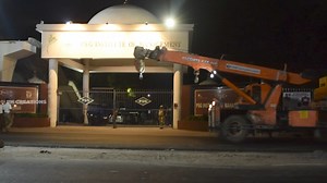 Return of the Iconic PSG Bridge: Here’s a glimpse of the new PSG bridge installation—a behind-the-scenes look at the dedicated work that has made safe passage across Avinashi Road a reality for the PSG community and beyond! #psgsonsandcharities #psgtech #psgim #psghostels #psgbridge #coimbatore | PSG & Sons Charities